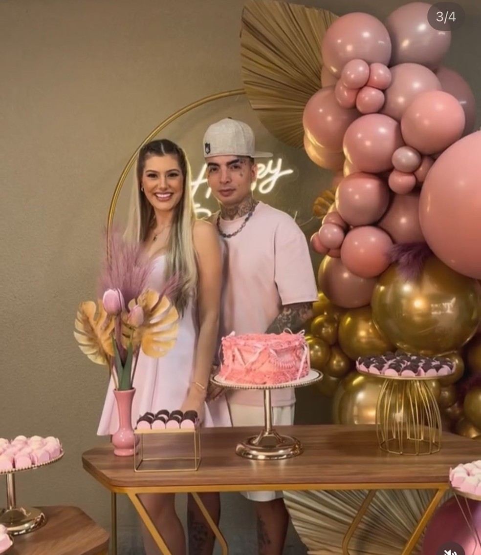 MC Guimê celebra o aniversário da namorada, Fernanda Stroschein