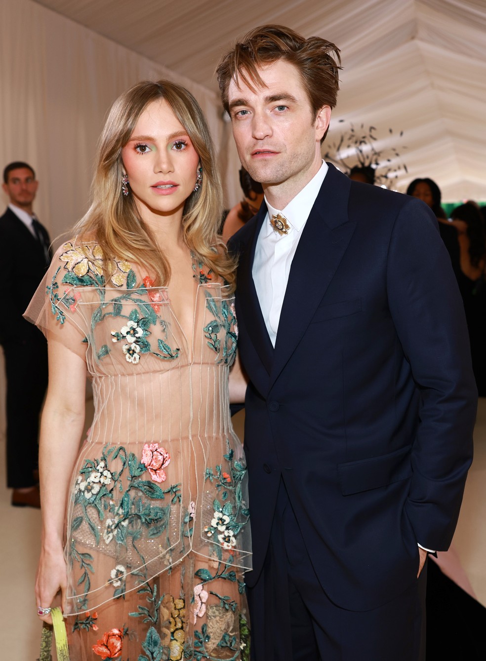Met Gala 2023: transparência ganha destaque nas produções do tapete ...