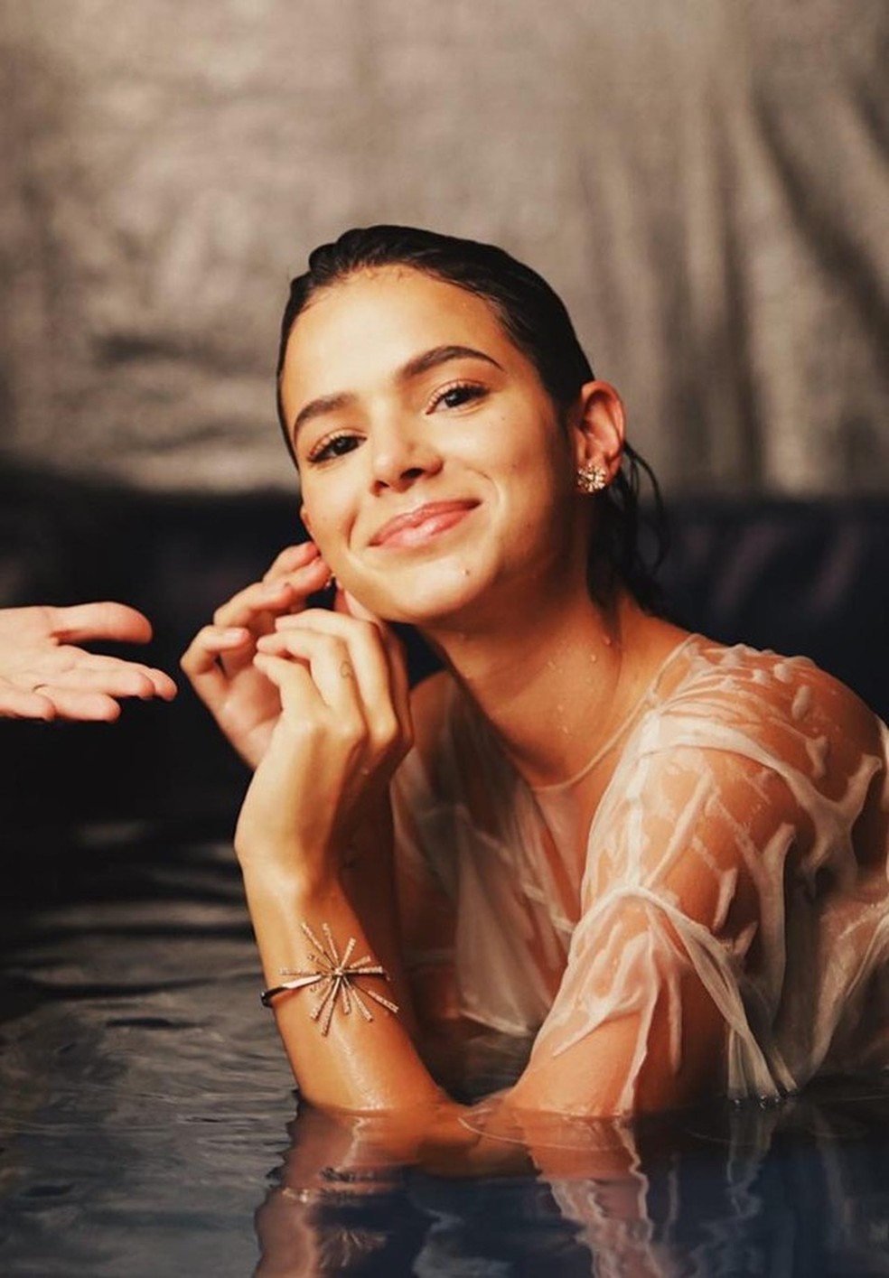 Esteticista Mostra Abdômen De Bruna Marquezine Antes E Depois De