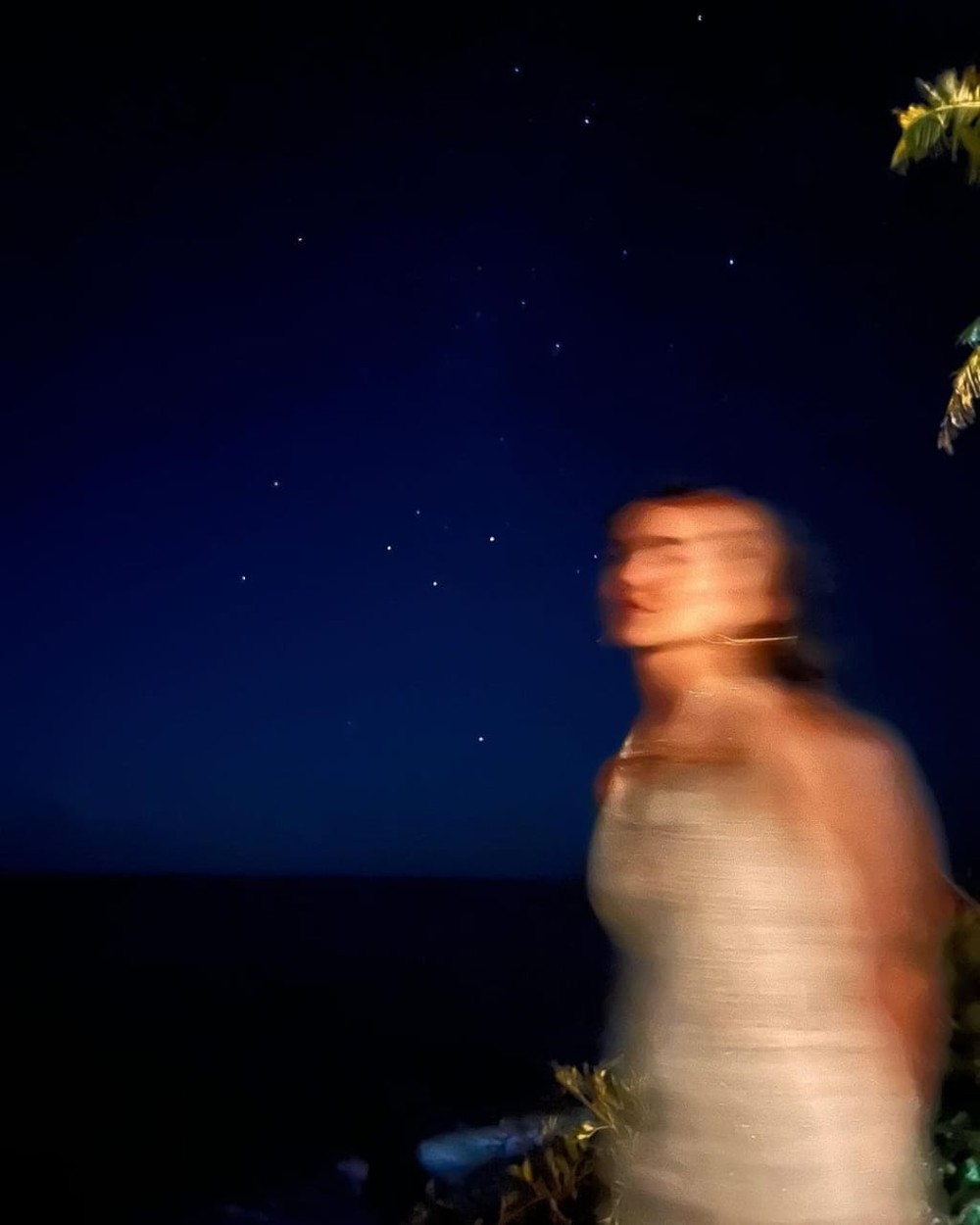 Jullio Reis parabeniza Manu Gavassi com homenagem emocionante