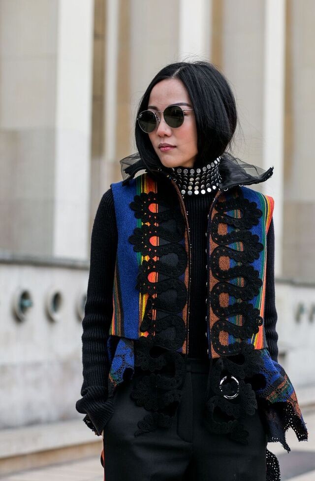 Street style: cores lavadas adocicam as ruas da semana de moda de Paris
