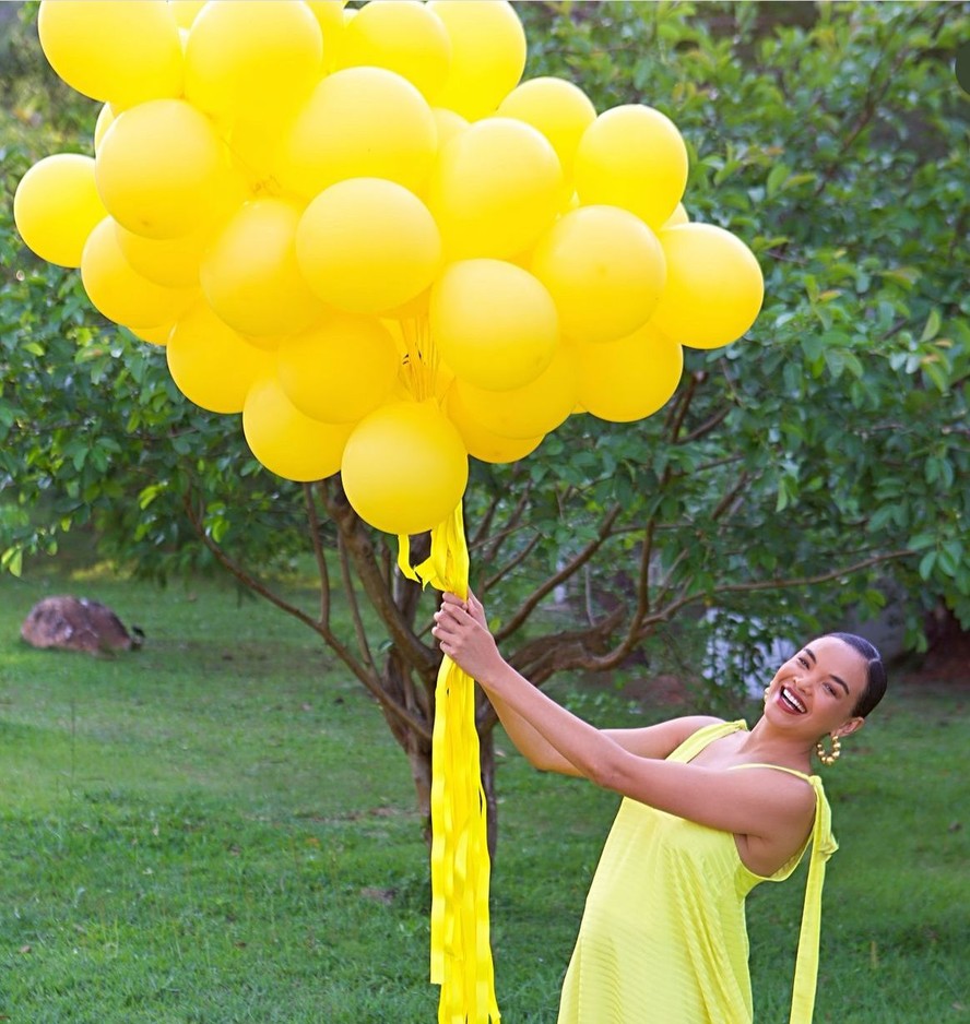Lucy Ramos celebra a chegada dos 42 anos