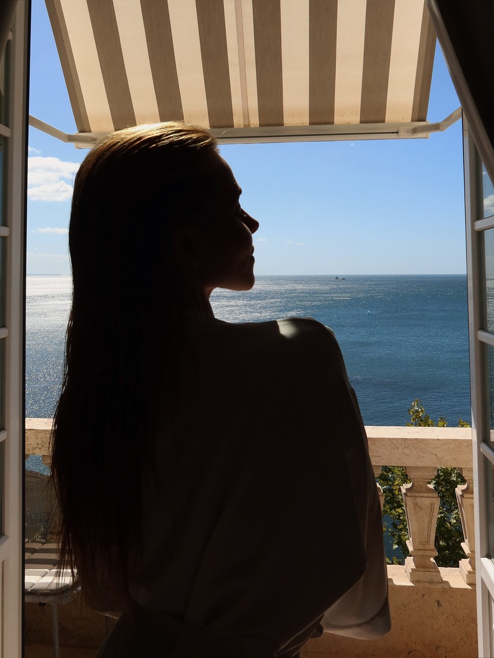 Monique Alfradique faz reflexão em cenário paradisíaco em Portugal ...
