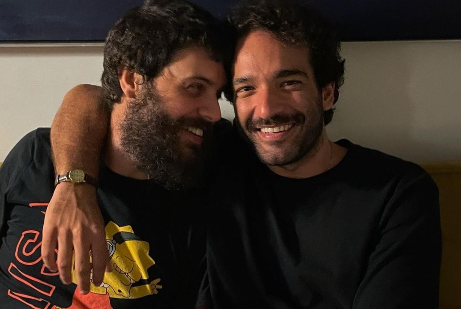 Humberto Carrão posa com Diogo Defante e web vai à loucura ...