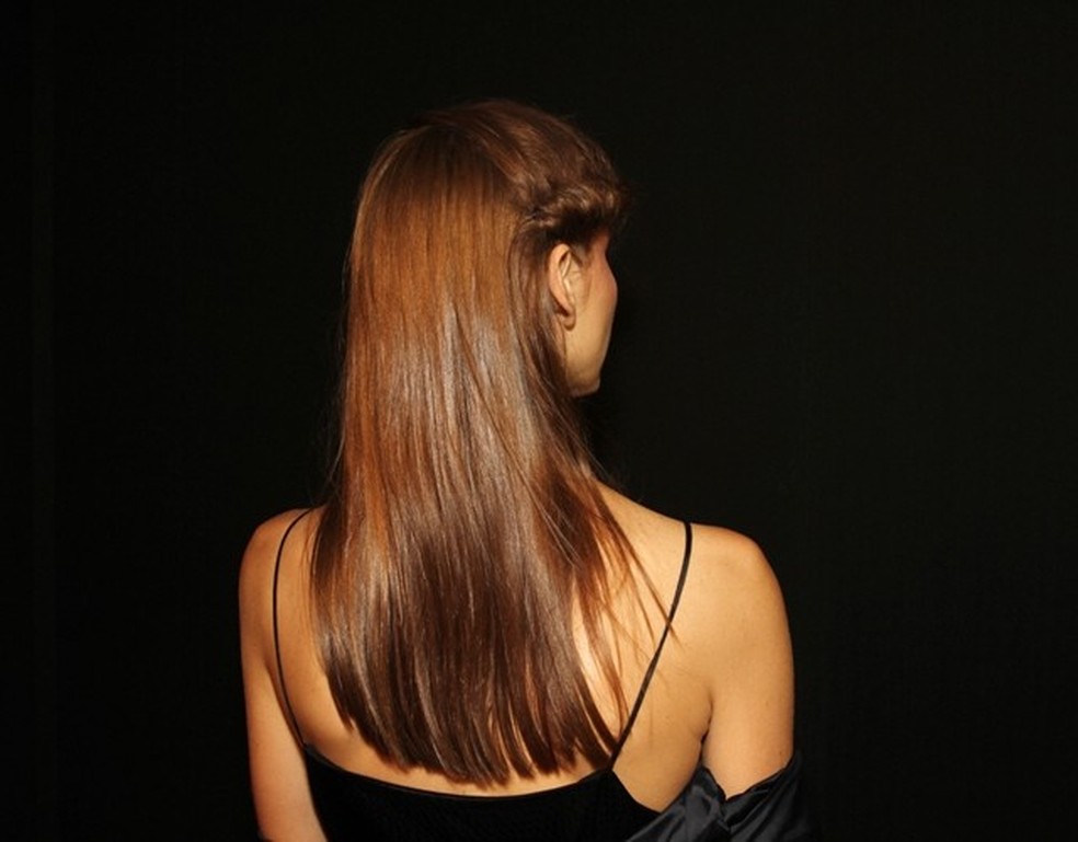 Torcidinho versão franja: aprenda a fazer o penteado da R. Rosner