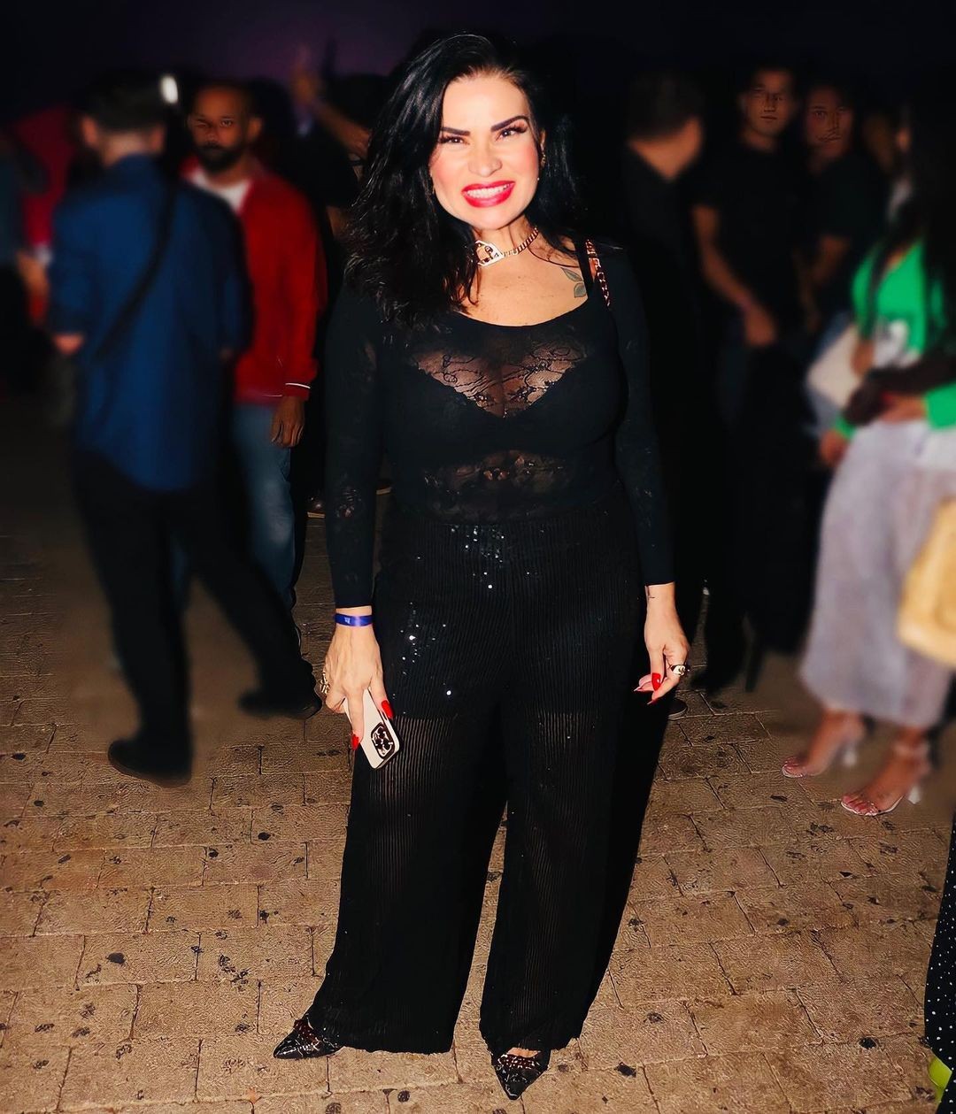 Solange Gomes para a web ao resgatar clique de 1996