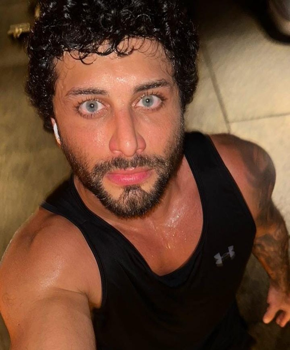 Jesus Luz incentiva fãs a aderirem à vida fitness