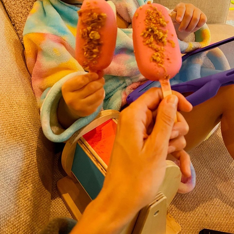 Gigi Hadid compartilha fotos da filha Khai e web reage: 