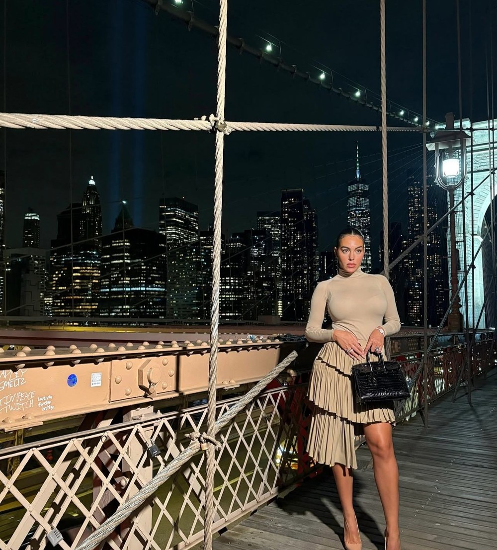 Georgina Rodríguez abre álbum de estadia em Nova York