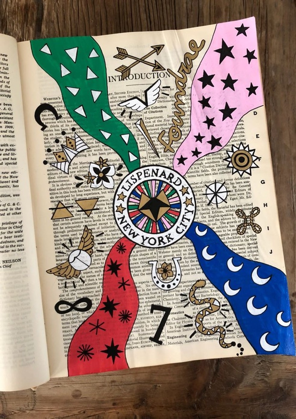 Ana Strumpf ilustra dicionário de 1980 para Beth Bugdaycay, da Foundrae