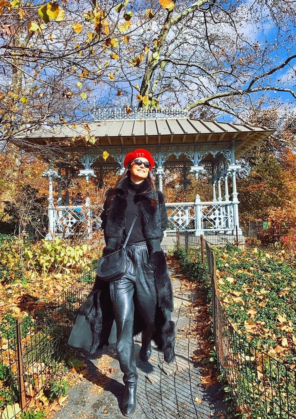 Em Nova York, Thaila Ayala compartilha foto toda estilosa