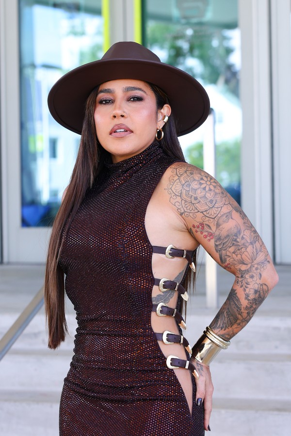 Lauana Prado usa look com mais de 70 mil cristais cravejados para o ...