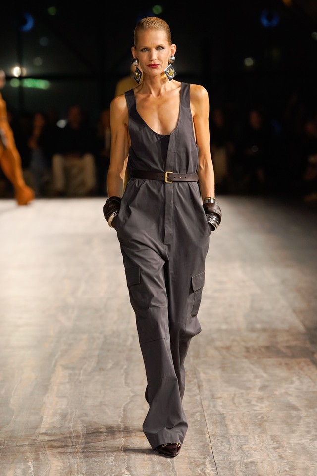 Modelos maduras brilham na Paris Fashion Week