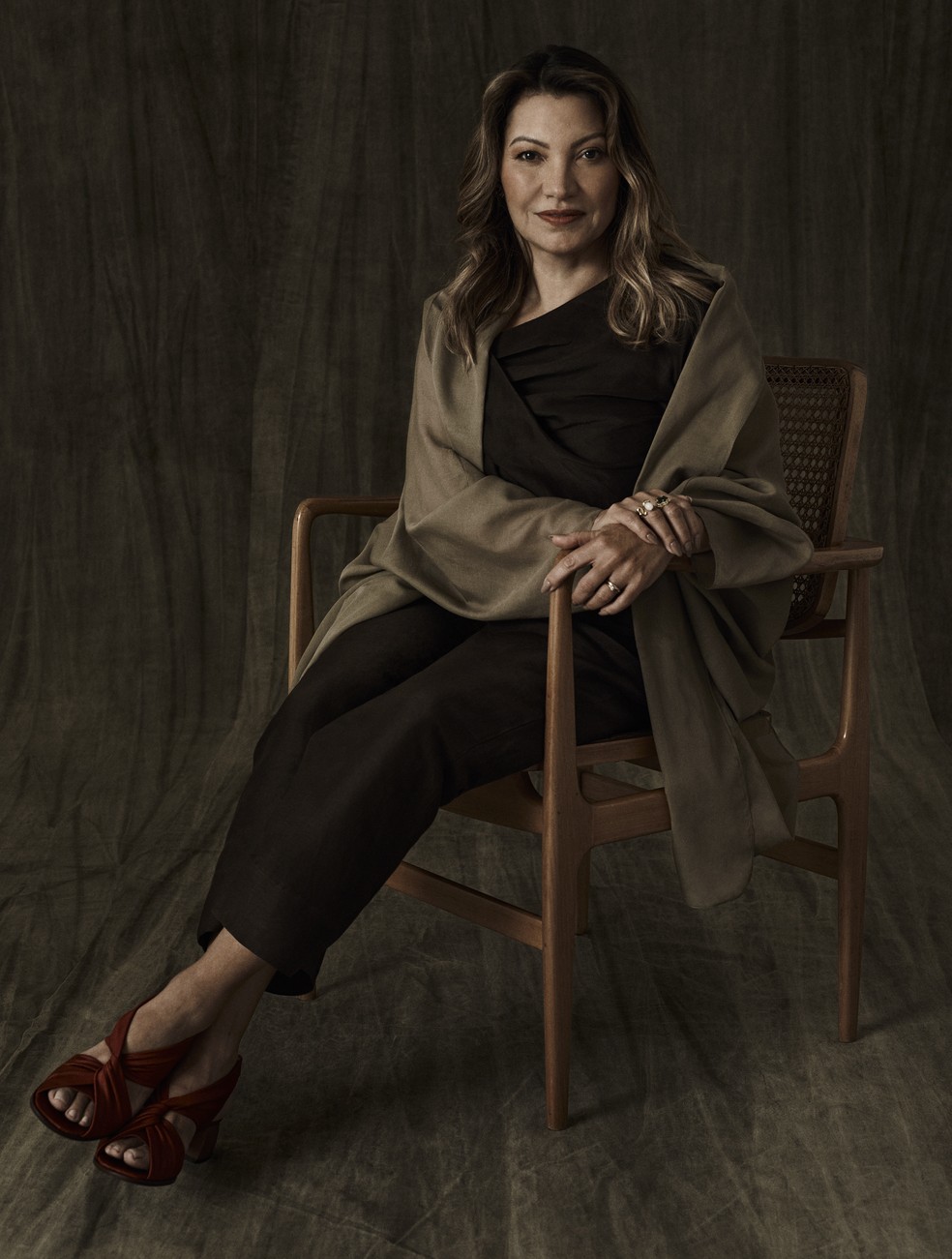 Janja fala sobre o look da posse, seu interesse pela moda, rebate ...