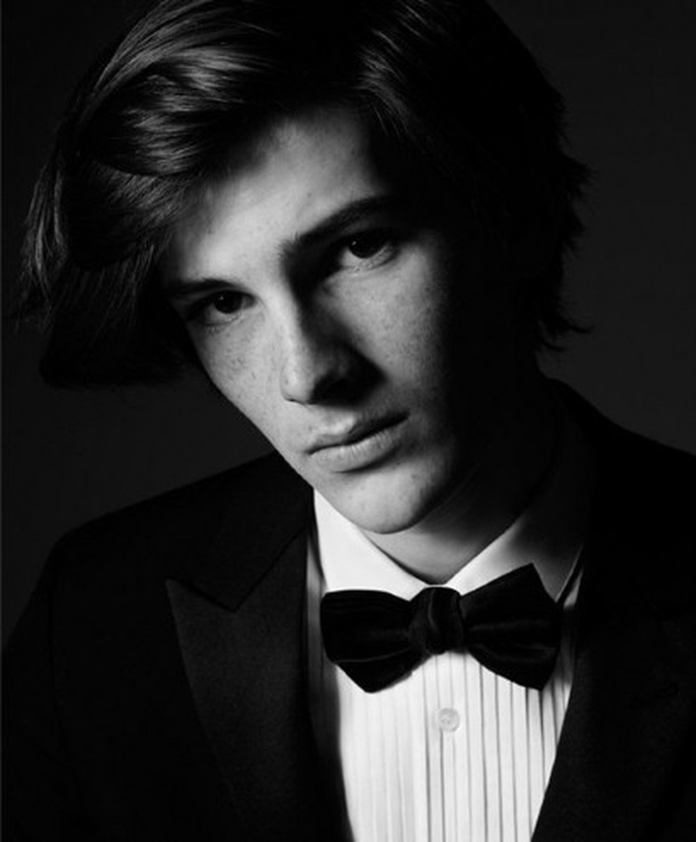 Filho de Pierce Brosnan é o novo rosto da Saint Laurent