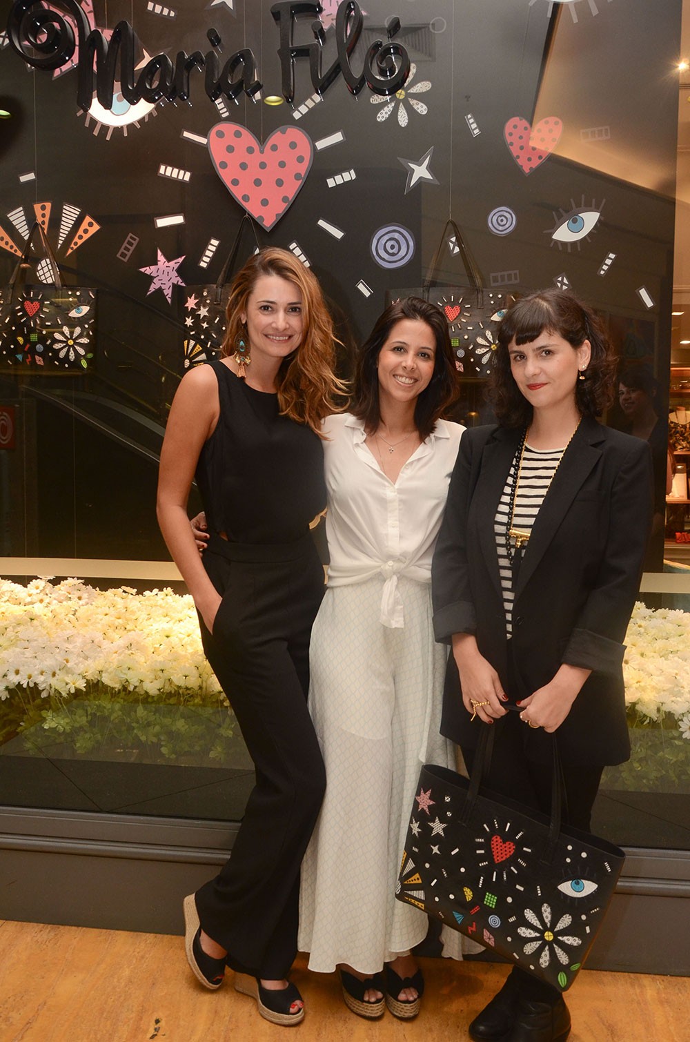 Ana Strumpf recebe convidados para lançar bolsa que assina para a Maria ...