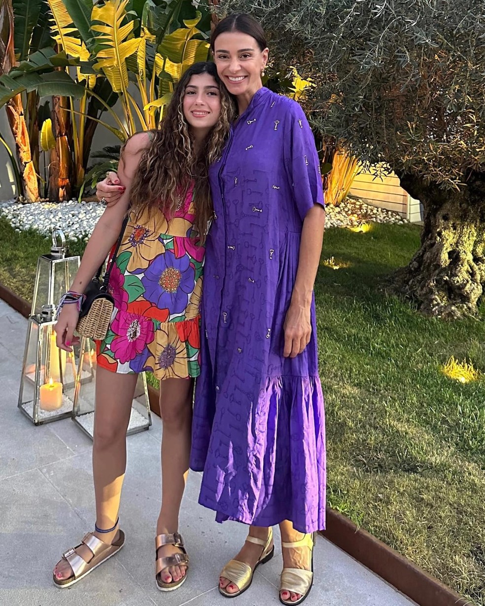 Mônica Martelli curte Ibiza ao lado da filha, Júlia