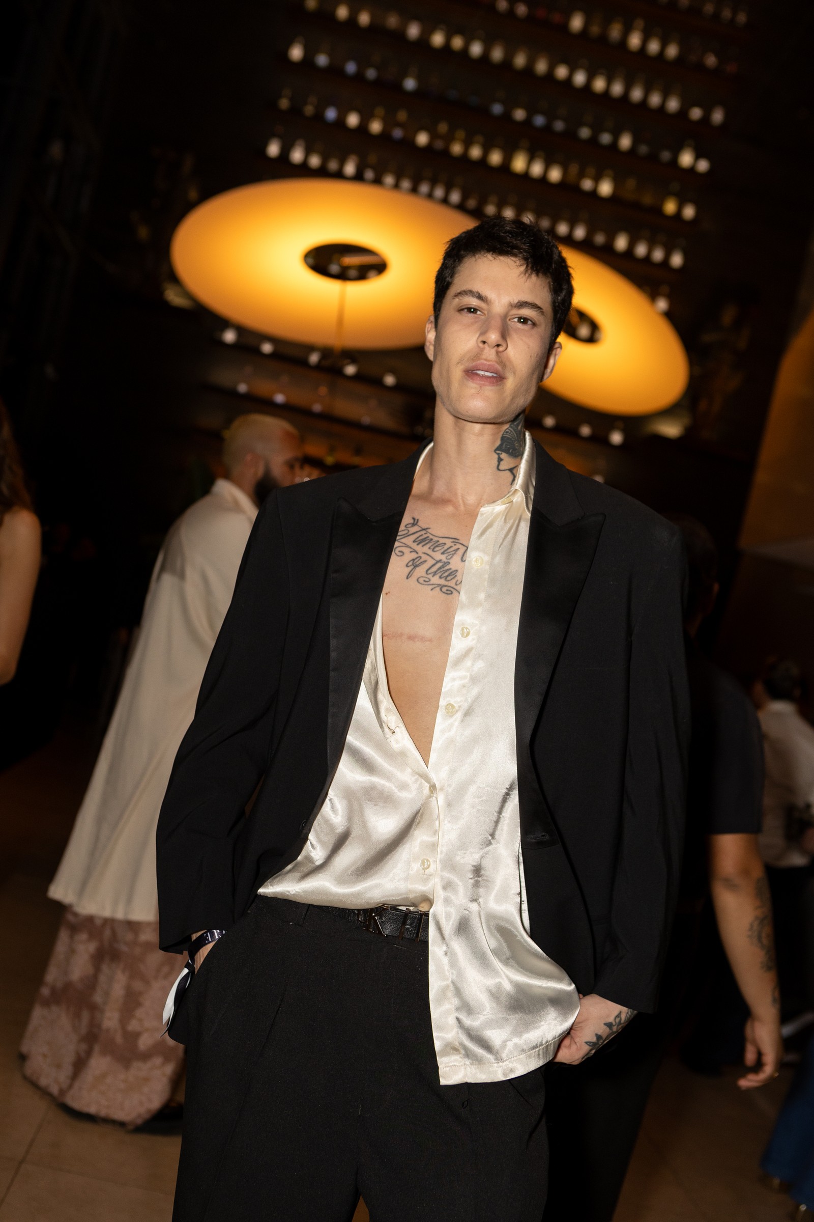 Pré-Baile da Vogue reúne famosos e fashionistas em São Paulo