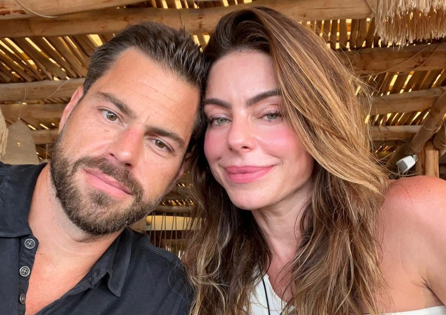 Daniella Cicarelli abre álbum de viagem à St. Barth