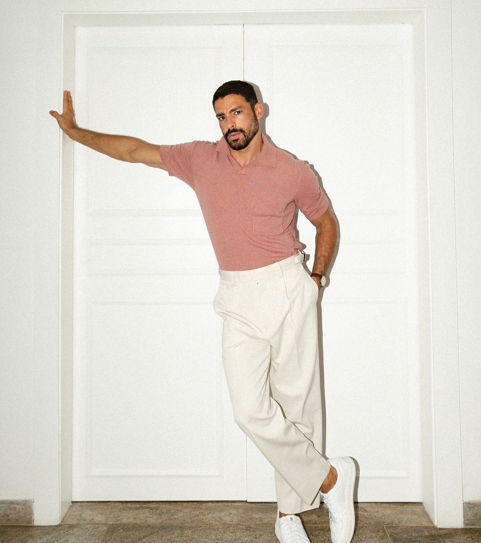 Cauã Reymond rouba a cena: 'Tô pronto'