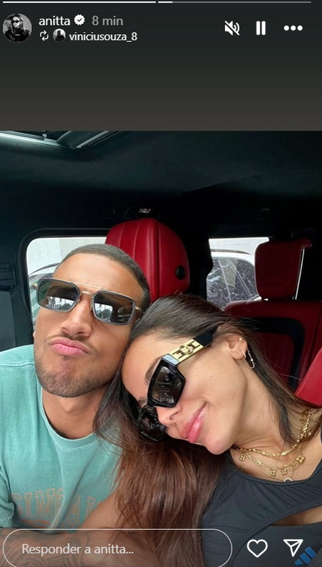 Anitta surge com barriga de grávida e fãs questionam: 'Aprontando o quê?'