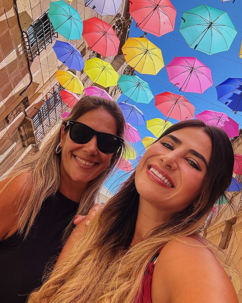 Jéssica Beatriz, filha de Leonardo, celebra aniversário da mãe e ...