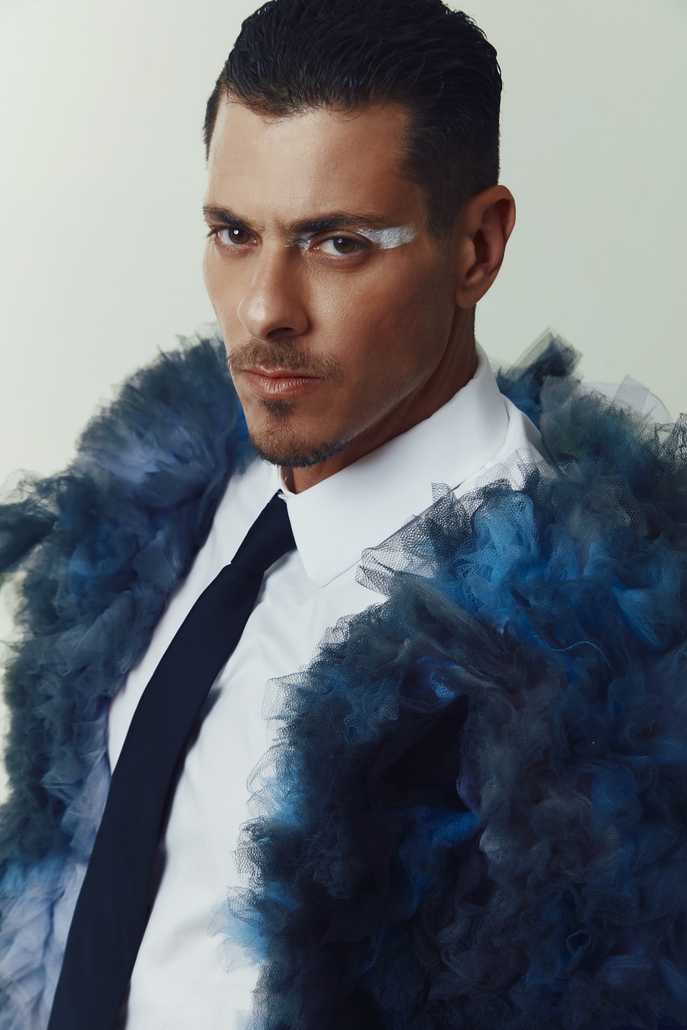 Sacha Bali diz que Fernanda Montenegro deu o tom de seu personagem em ...