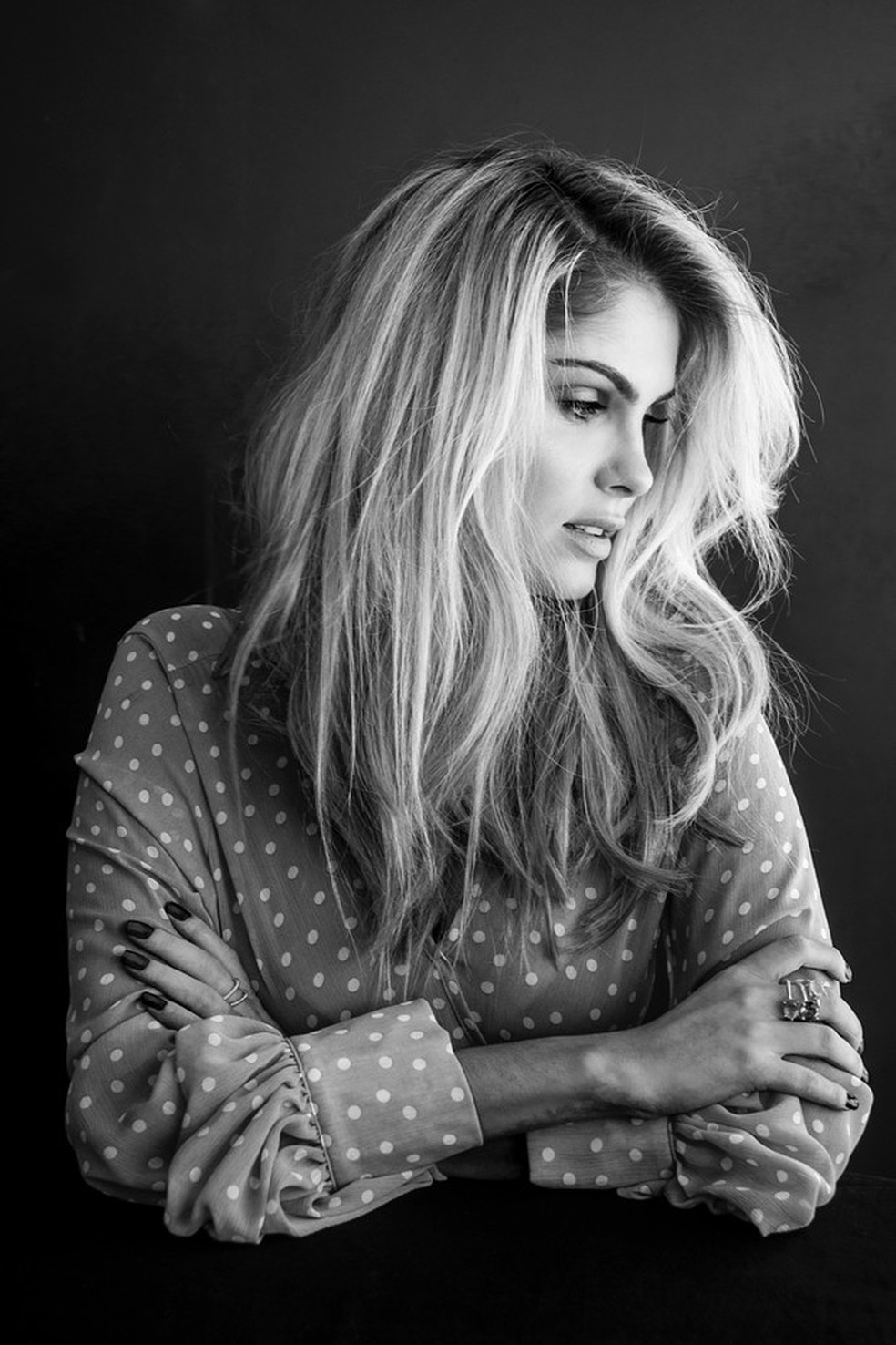 Bárbara Evans exibe porção modelo em ensaio exclusivo