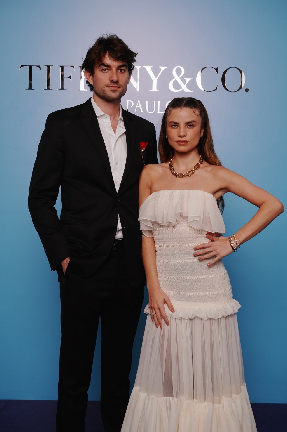 Giulia marca presença em evento com Conor Kennedy