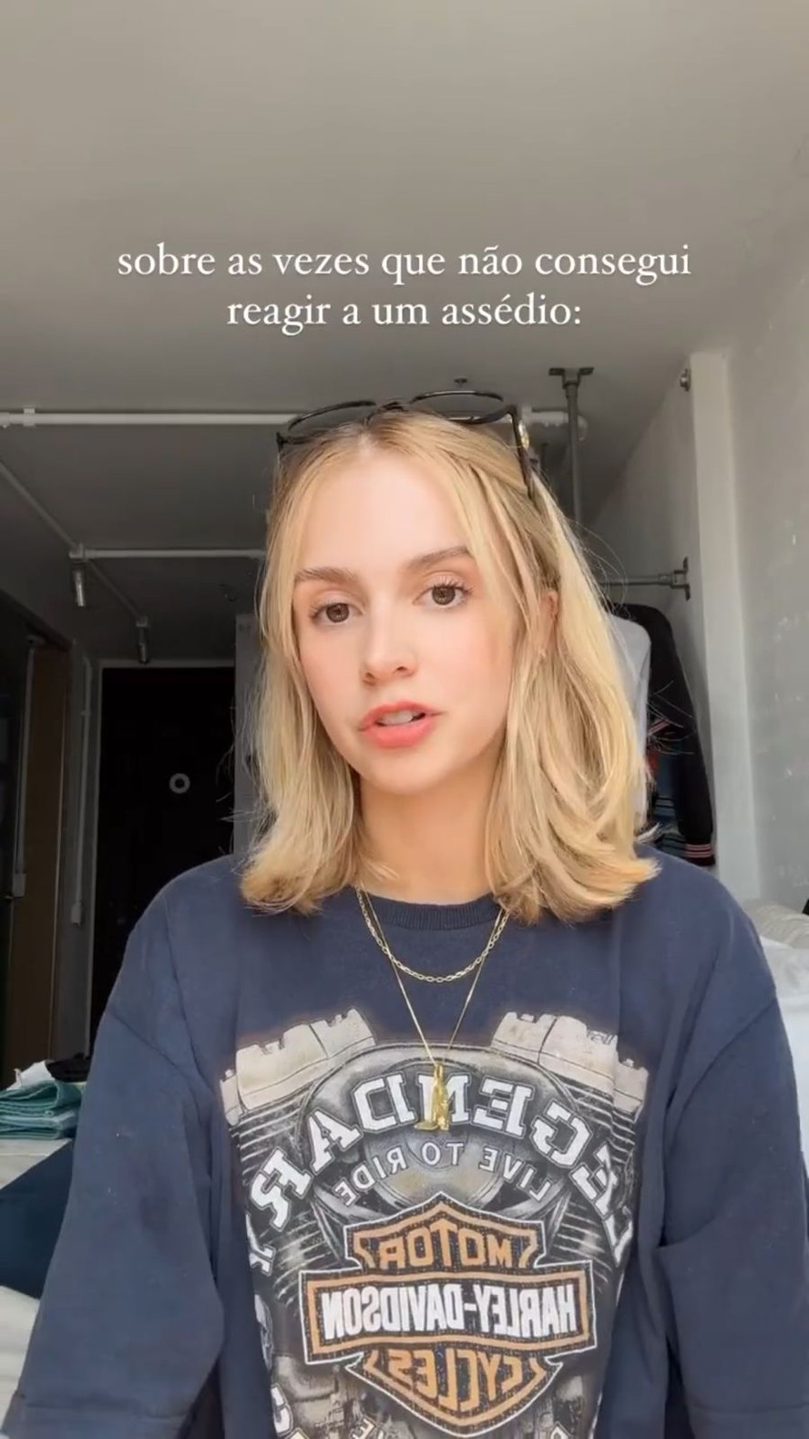 Isa Scherer faz depoimento sobre assédios que sofreu