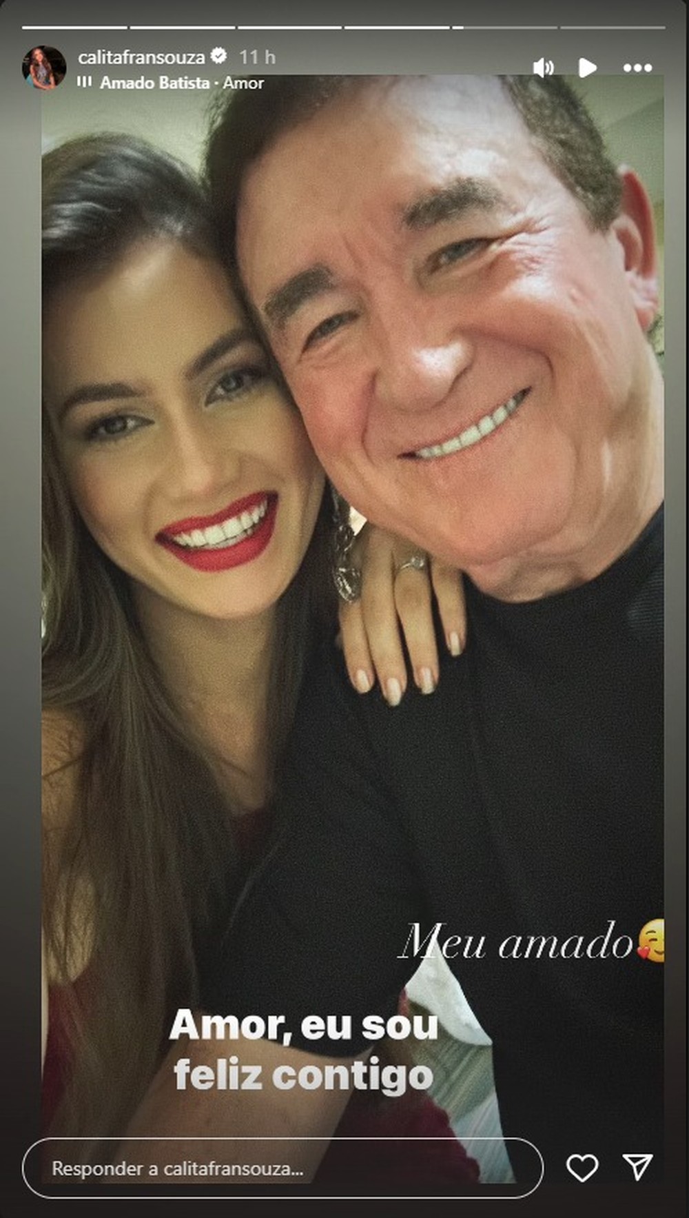 Amado Batista e Calita Franciele se casam no civil