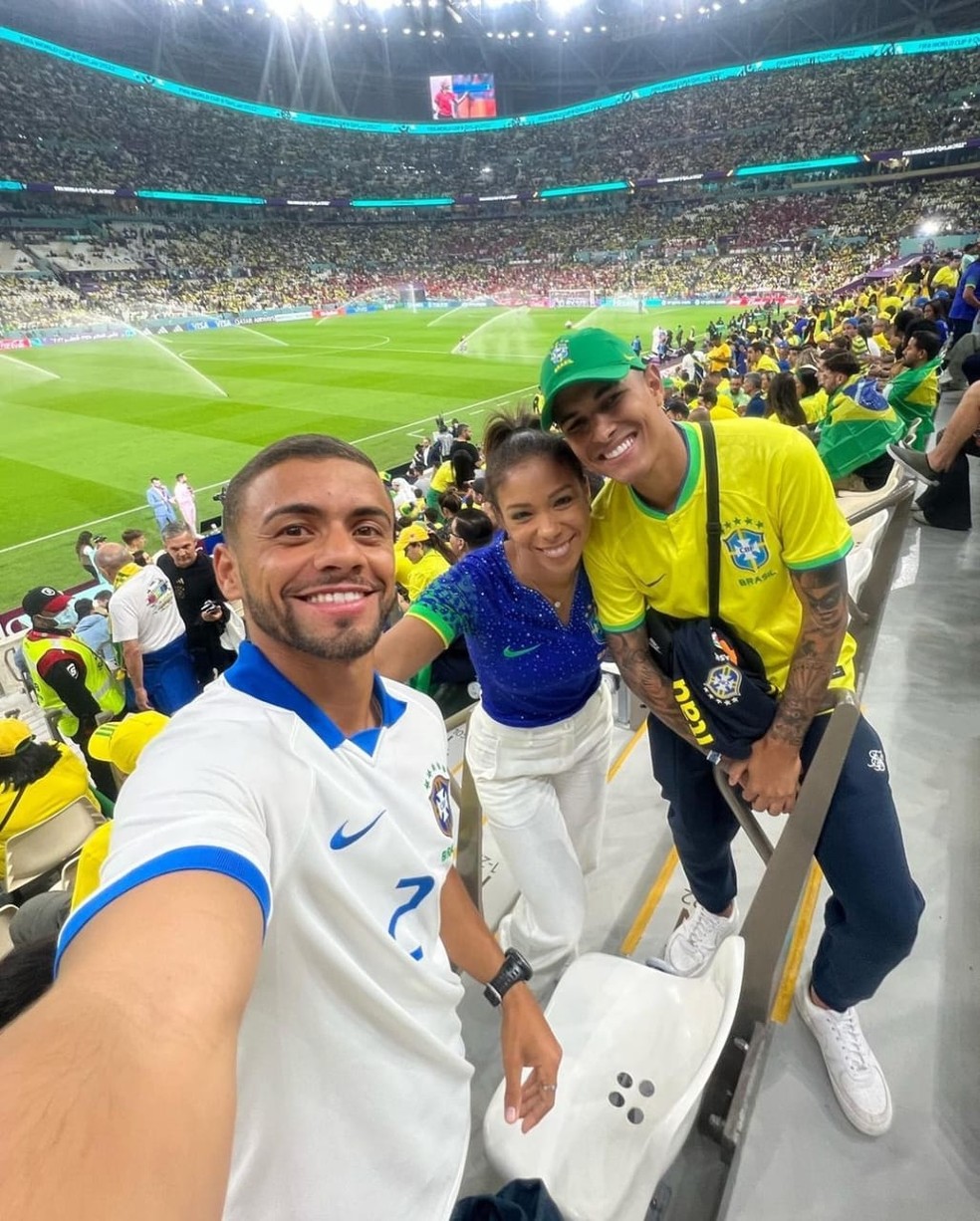 Belle Silva abre álbum do primeiro dia de jogo do Brasil