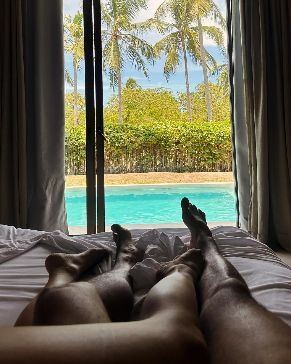 Jesus Luz exibe cliques românticos ao lado de namorada, Camila Stroligo: 'Tive que voltar nesse ...