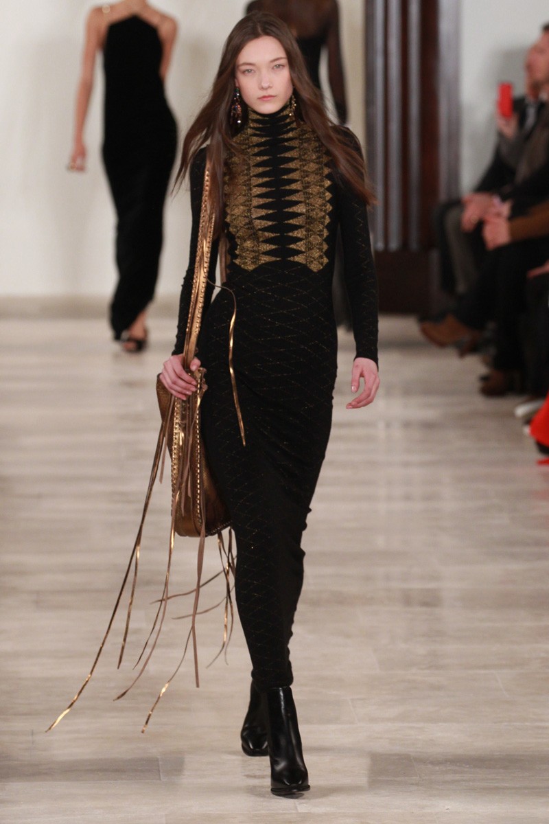 Ralph Lauren divide seu inverno entre roupas casuais e de festa