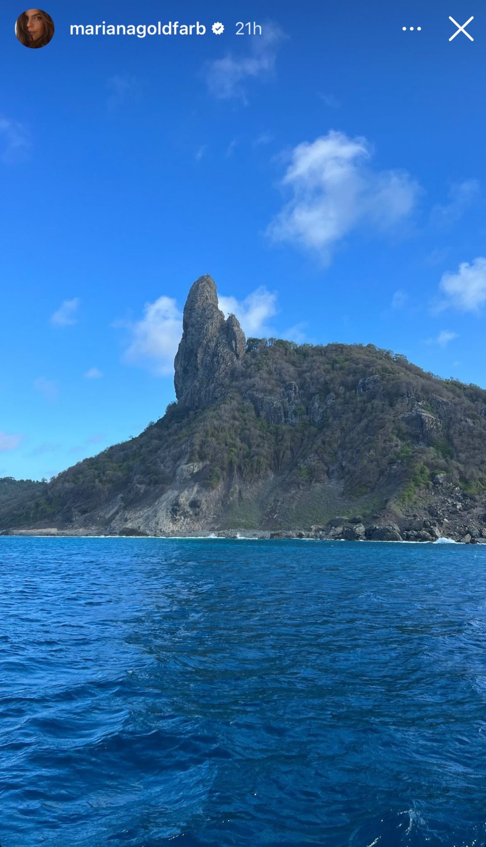 Em Noronha, Mariana Goldfarb faz passeio de barco com Fernanda Paes ...