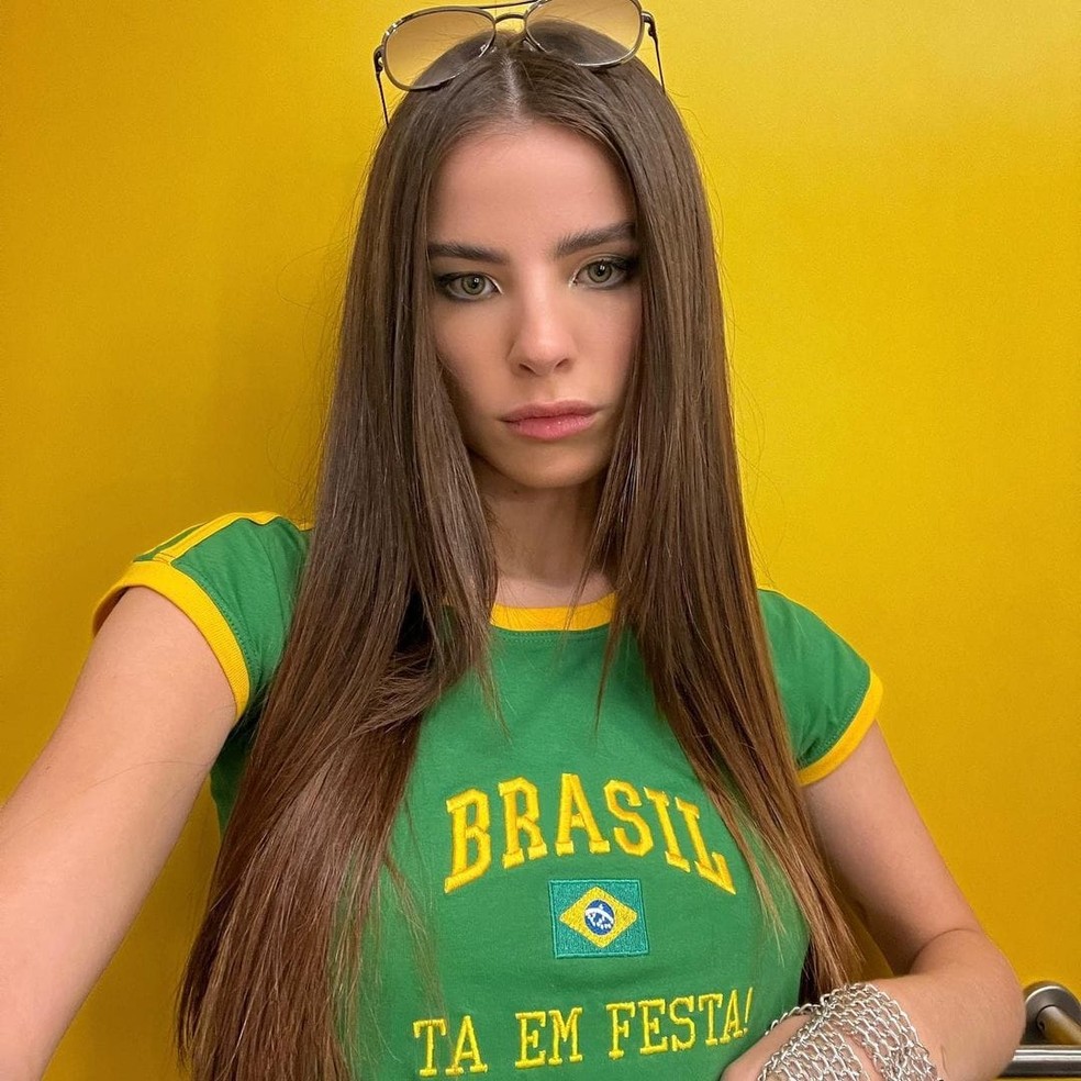 Giulia Be entra em clima de Copa do Mundo: 'O Brasil está em festa'