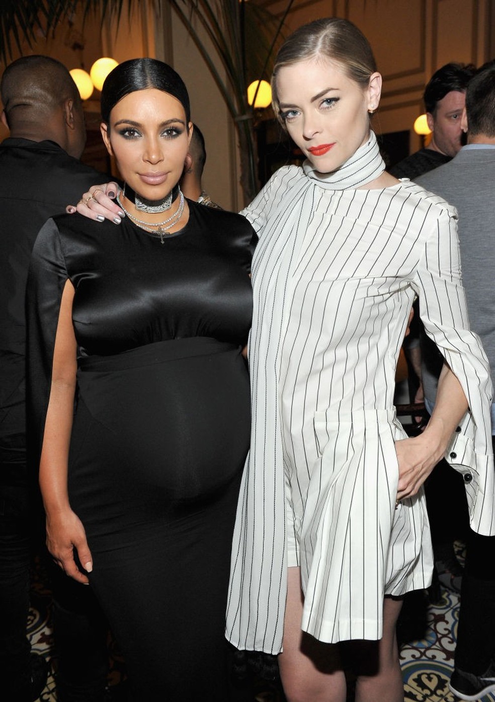 E o presente para Saint West favorito de Kim Kardashian foi...