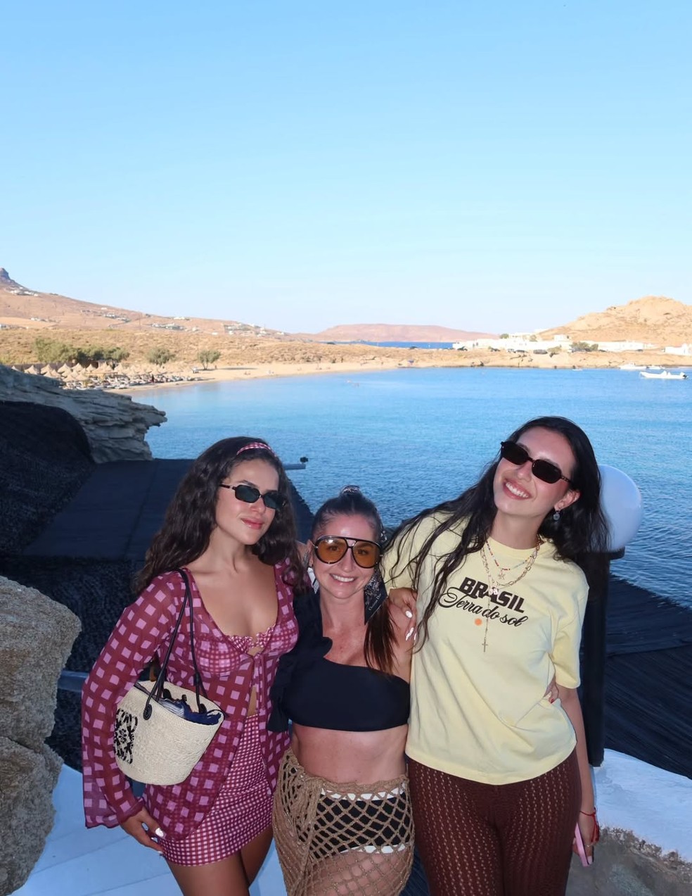 Maisa exibe cliques de viagem em cenário paradisíaco na Grécia: ''Com amor, em Mykonos''