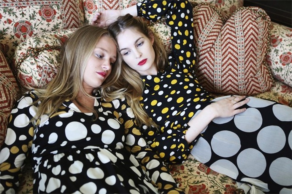 Playing in Diane's Closet: DVF abre seus arquivos fashion em shooting