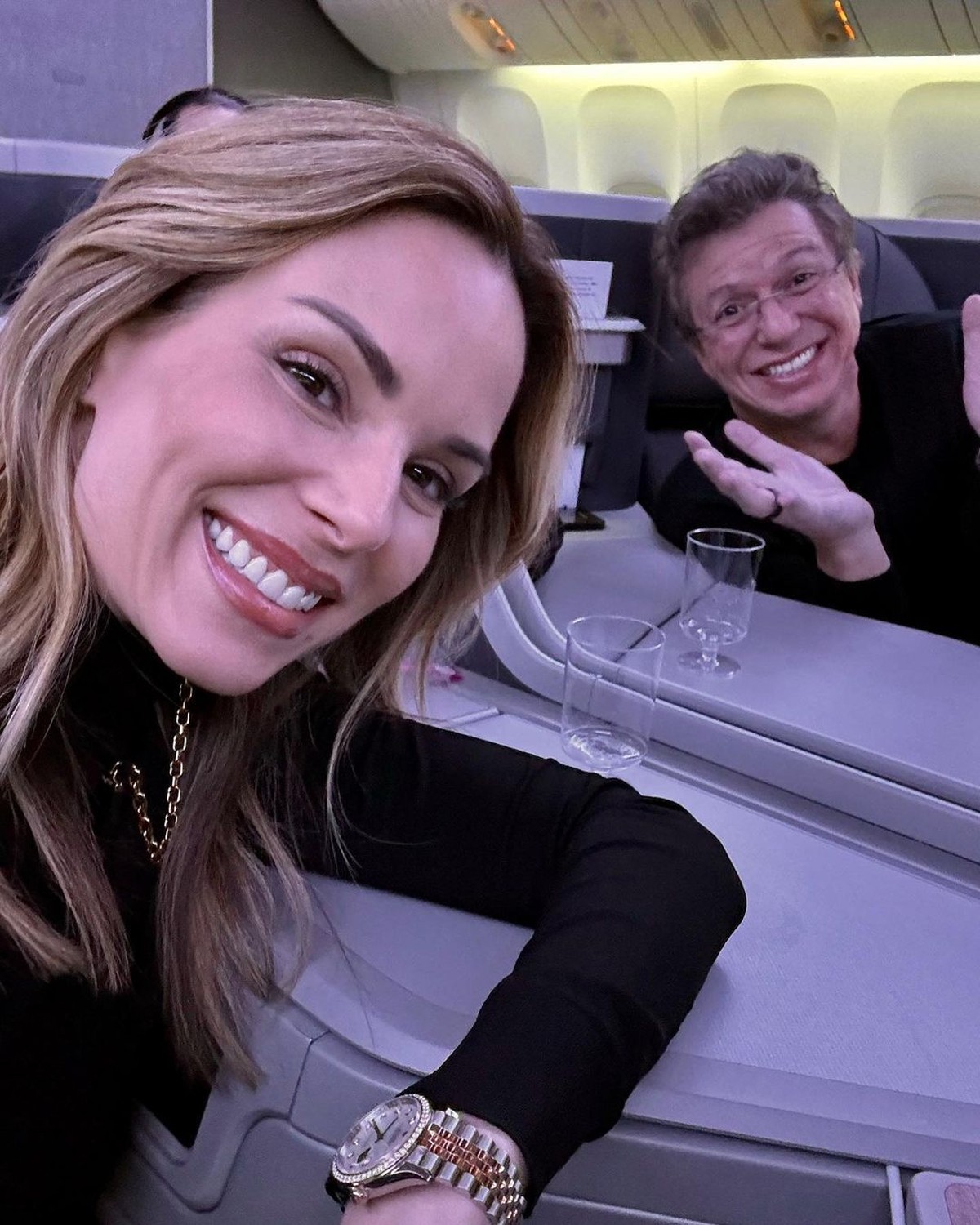 Prontos para o BBB 24, Ana Furtado e Boninho deixam NY e voltam para o ...