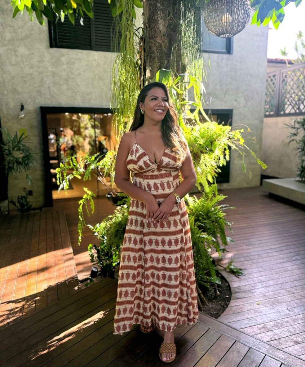 Mani Reggo esbanja beleza em novo clique