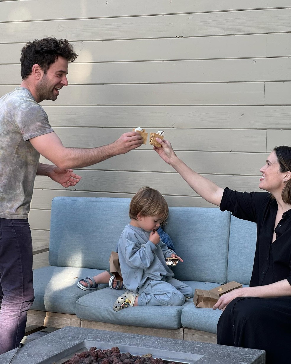 Mandy Moore publica clique inédito do nascimento da terceira filha