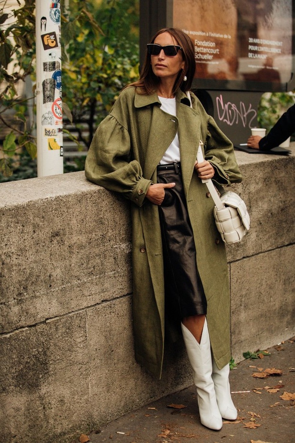 Bermuda é a peça-chave do verão 2020 – inspire-se no street style de Paris!