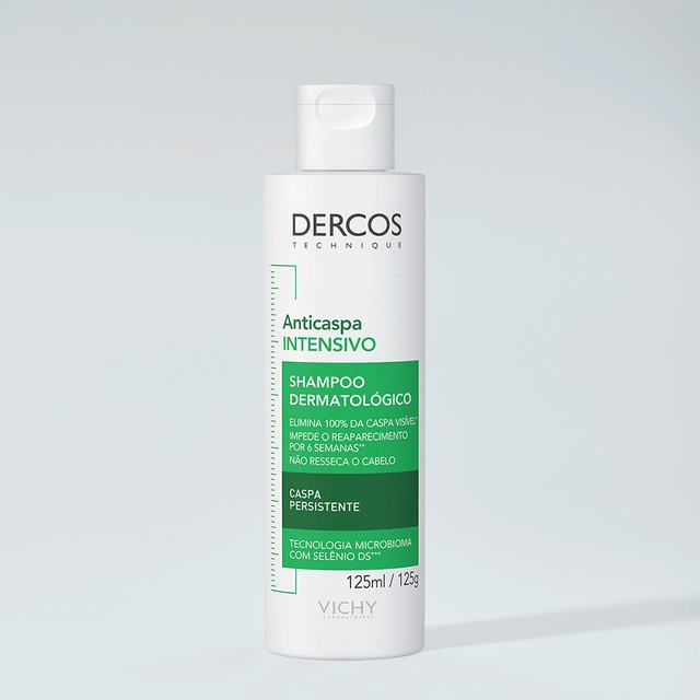 Os 9 melhores shampoos para caspa recomendados por dermatologista