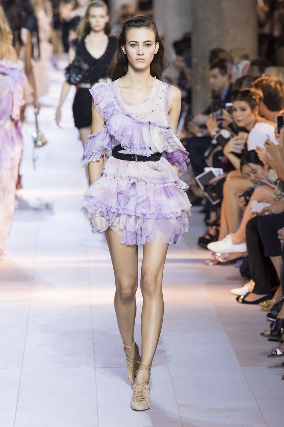 Peter Dundas estreia à frente da Cavalli