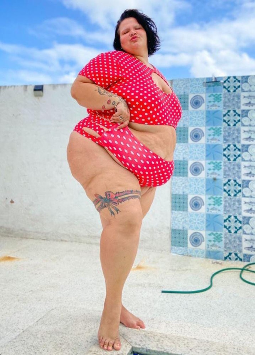 Thais Carla rebate internauta que a mandou 'fechar a boca': 'O que eu fiz pra essa pessoa?'