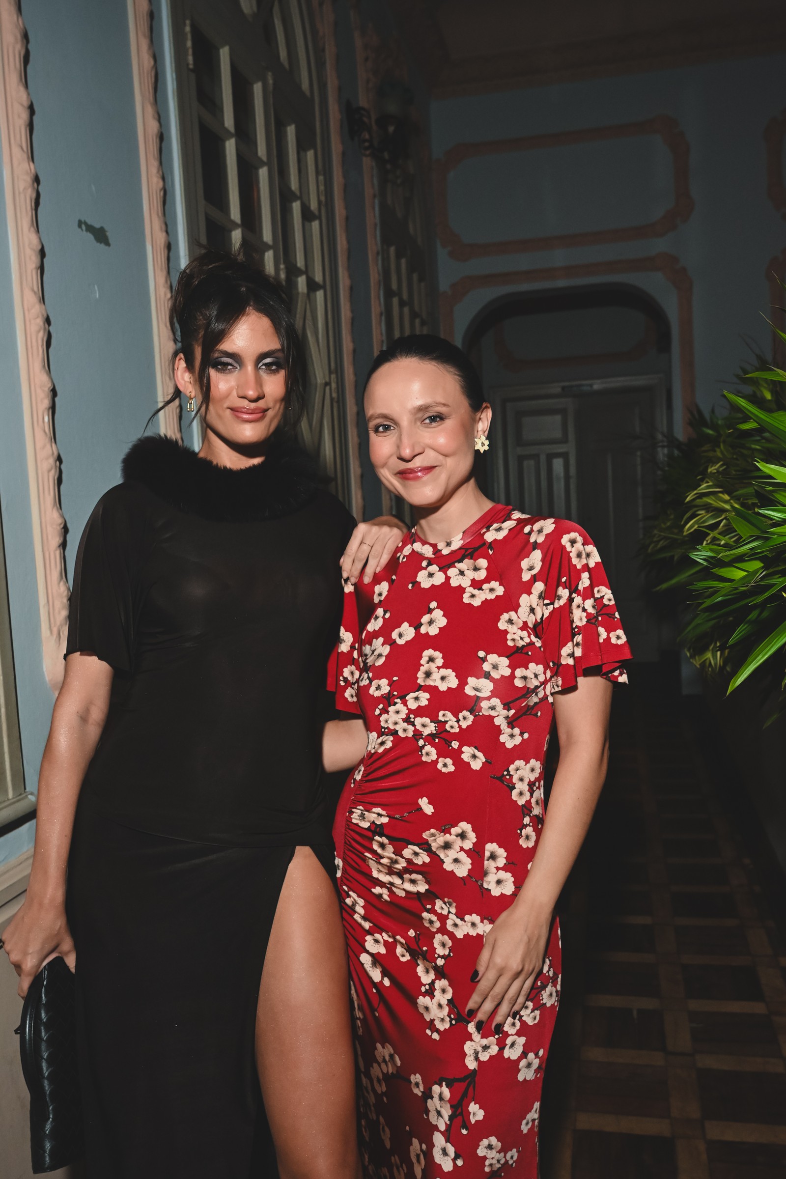 O tema do Baile da Vogue 2026 é 'Carnavália: O Abre Alas Fashionista da ...