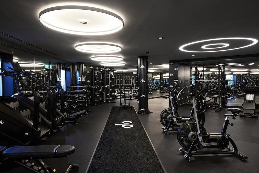 Alo Yoga, marca de sportswear e bem-estar, abrirá sua primeira loja no ...