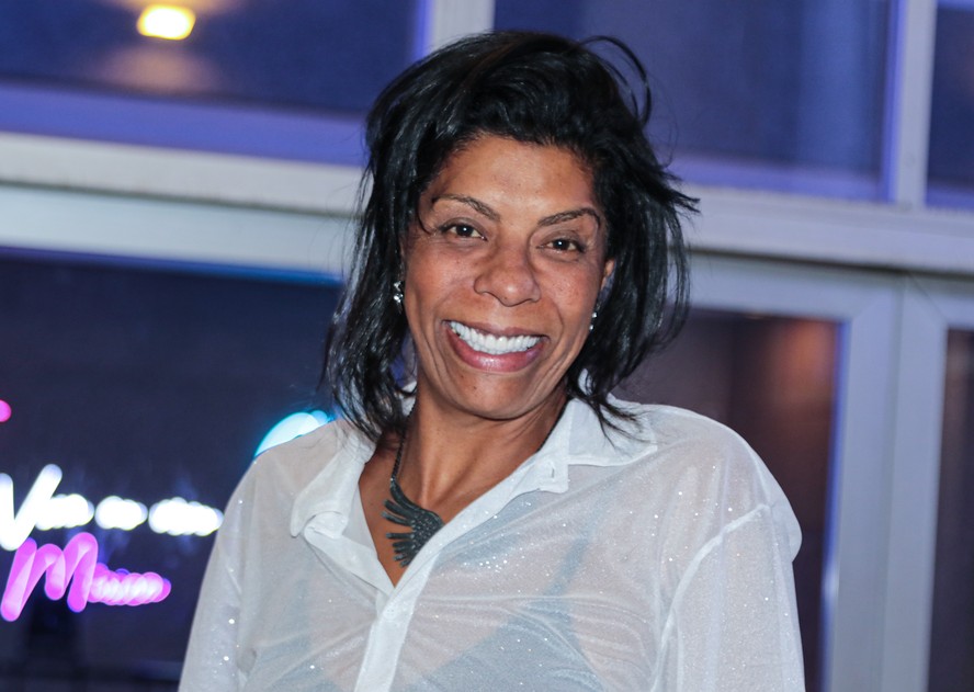 Márcia Fu marca presença em audiovisual de 10 anos da carreira de Ferrugem