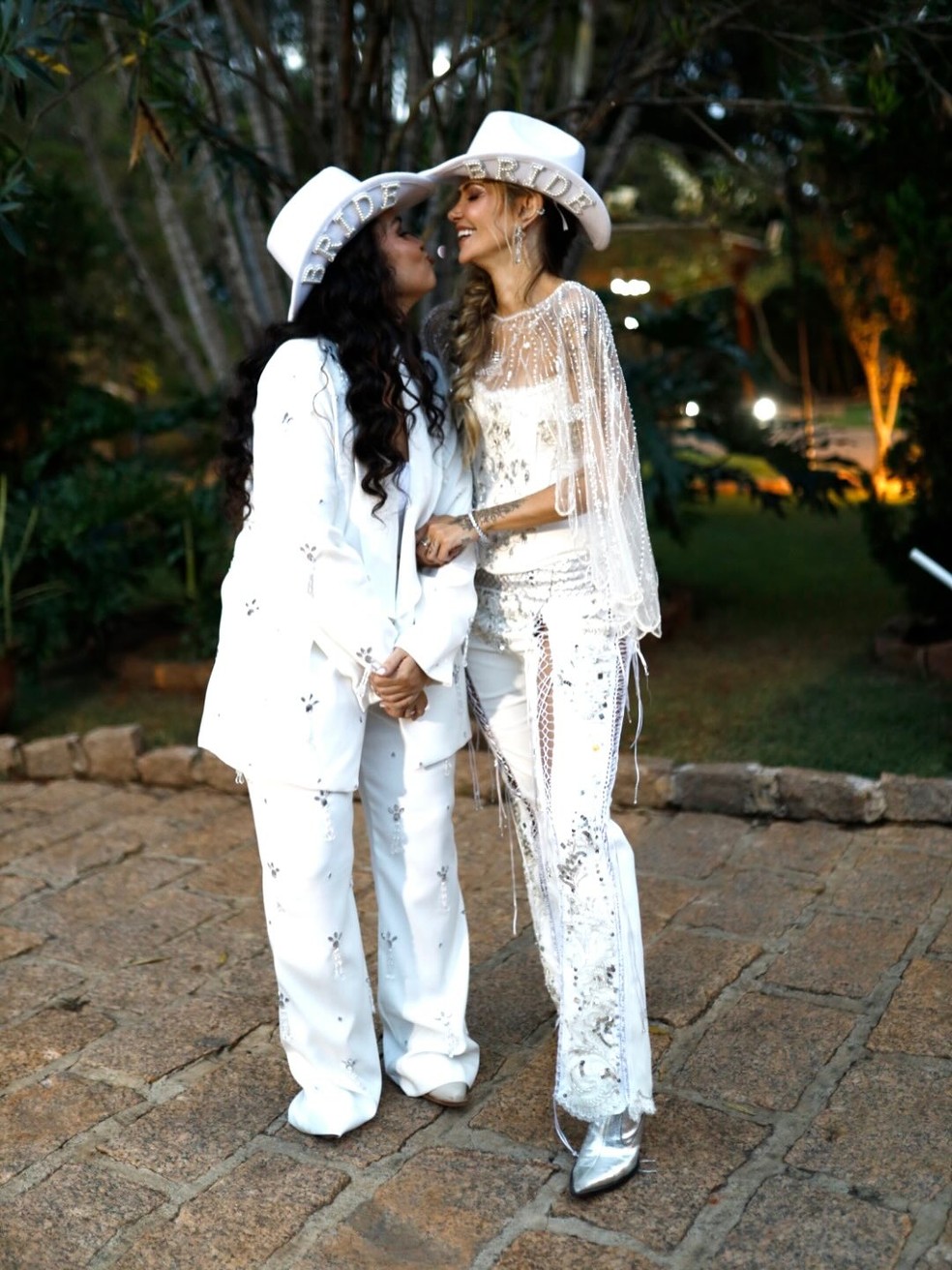 Marcela McGowan e Luiza Martins mostram look do primeiro dia de ...